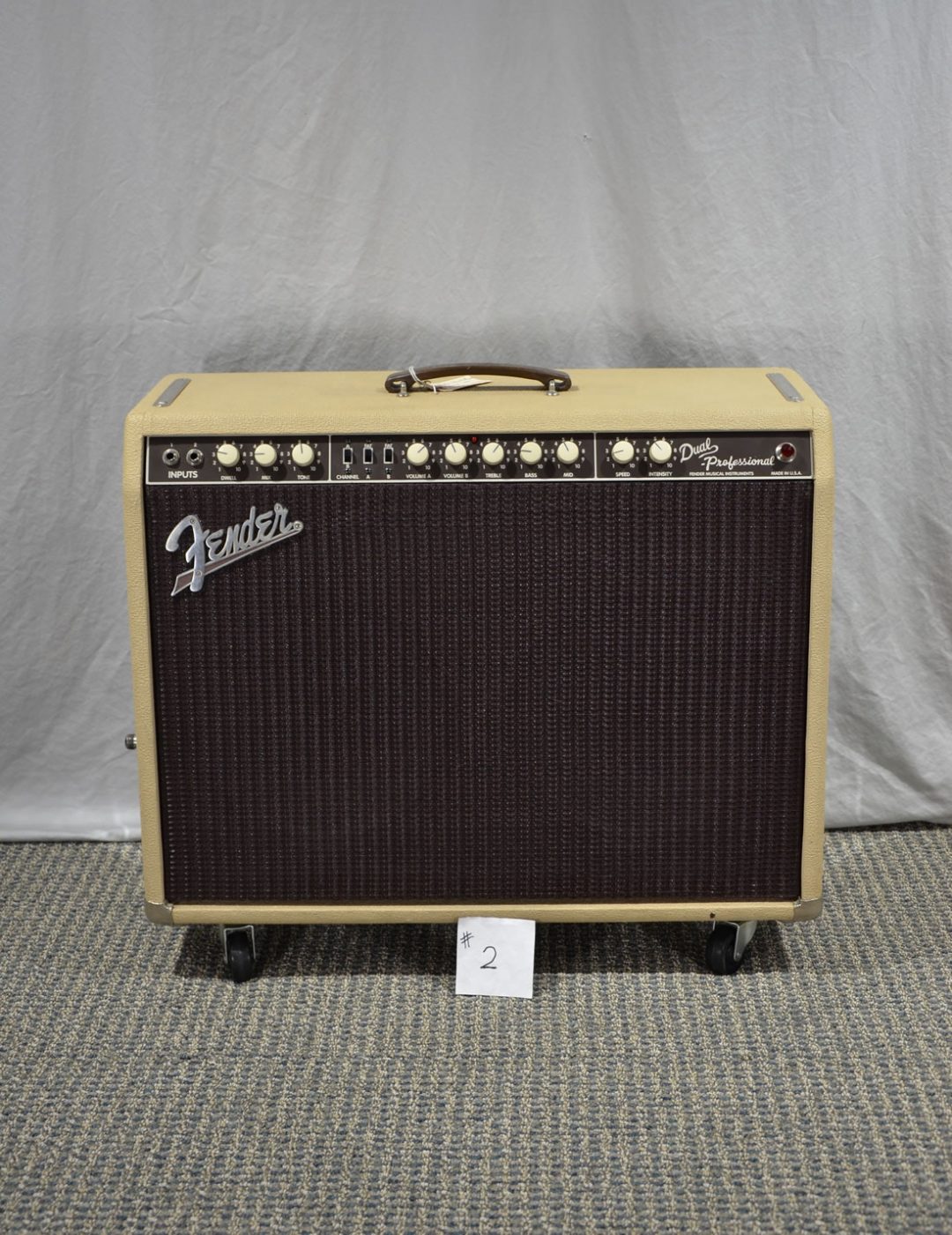 1990’s Fender Custom Shop “Dual Professional” #2 | Vintage guitars and amps